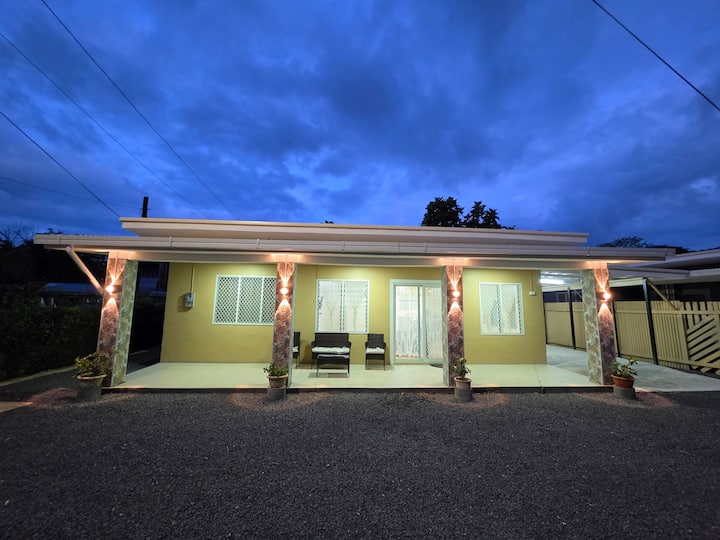 Pereira Stays 1 | 2br  Ac  Wi-fi  Garage  Apia - Samoa