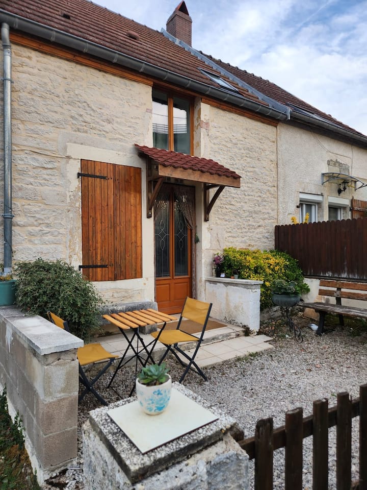 Le Charme De La Campagne - Châteauneuf-en-Auxois