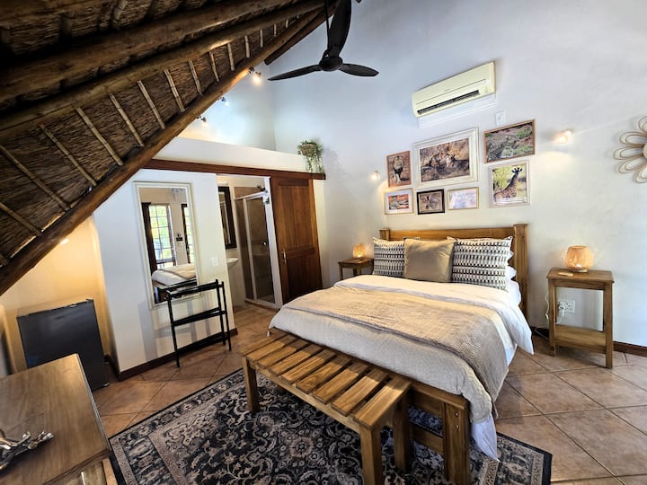 Minutes To Kruger Park & N4/ Great Overnight Stay - Malelane