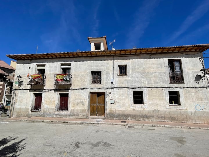 Edificio Histórico De 1709 - Montejo de la Sierra