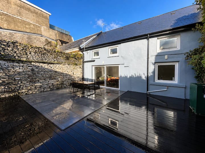The Coach House
1 Chapel Lane - Killarney, Ireland