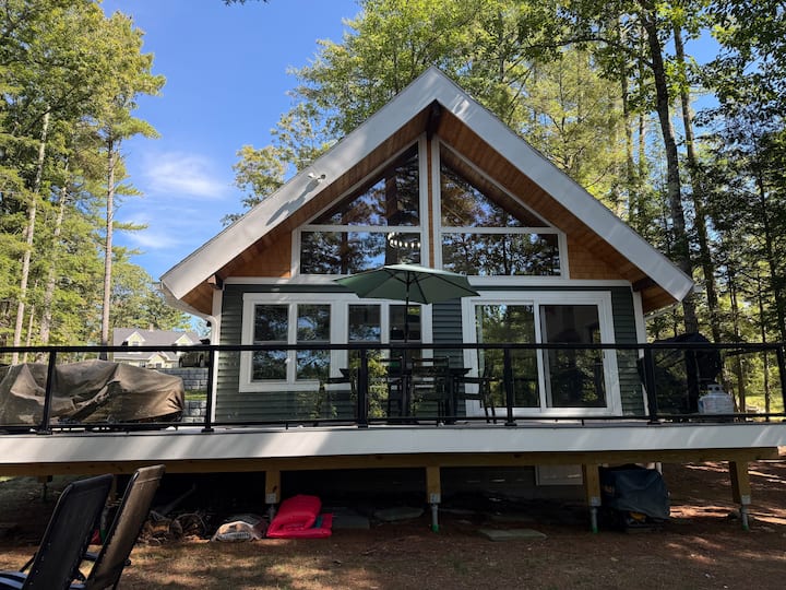 3-bed Maine Lakefront Home W/private Dock&fire Pit - Limerick, ME