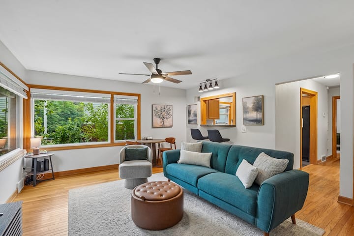 Cozy 2-bed In Madison, Perfect For Extended Stays! - Madison, WI