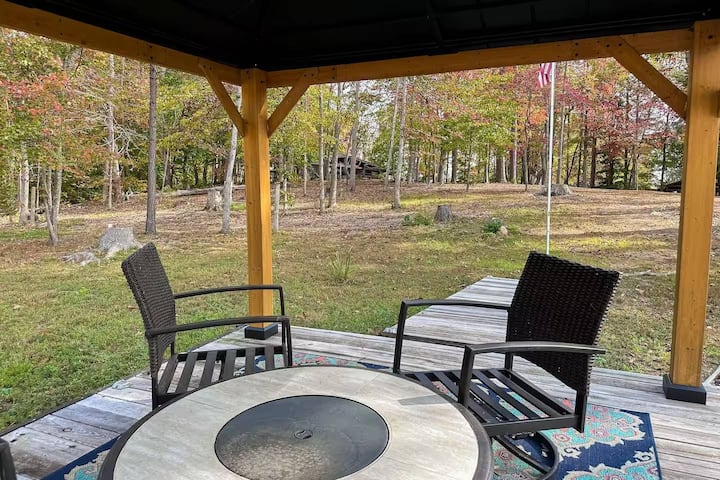 Norris Lake Cabin With Deck, Dock & Playground - Norris Lake, TN
