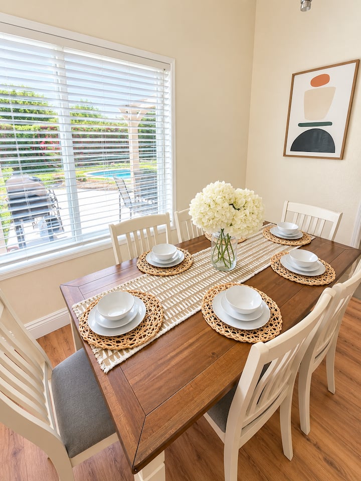 Sunny Valencia Home - Santa Clarita, CA