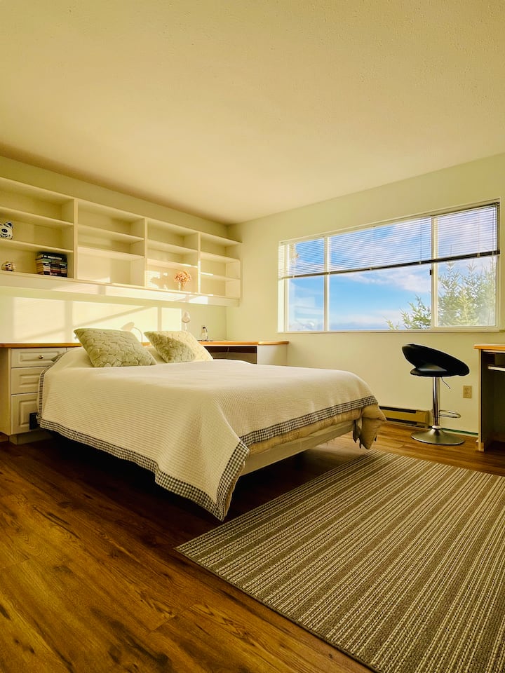 Rockmount Oceanview Suite - Nanaimo