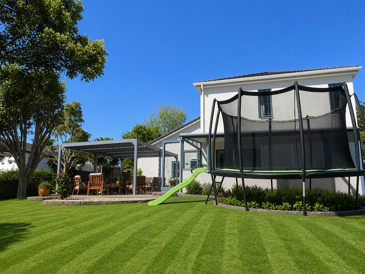 Family Beach House, Gulf Harbour - Waiwera