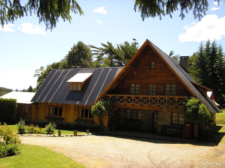 Hosteria Villa La Angostura - Villa La Angostura