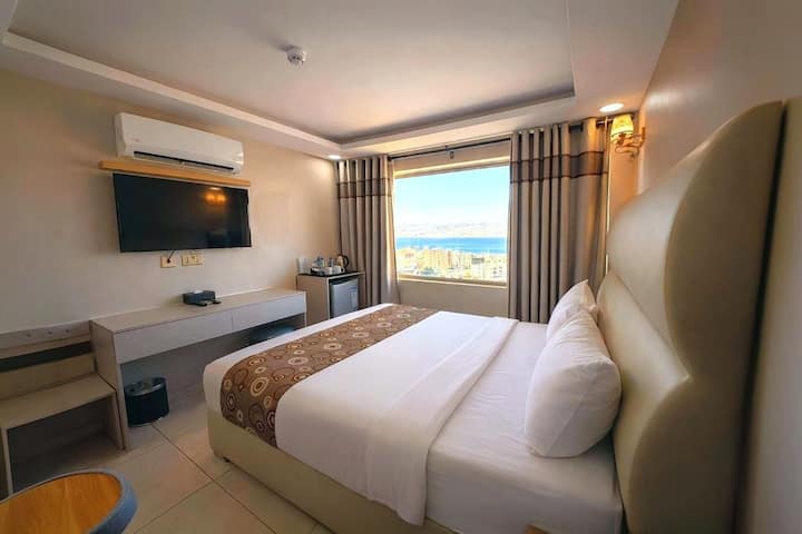 Sea View Family Suite/2bedrooms/king+3 Single Beds - Aqaba