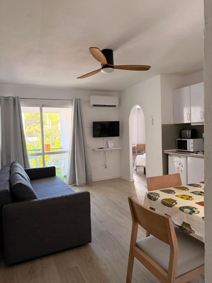 Apartamento De 1 Habitacion Con Balcon. - Santa Eulària des Riu