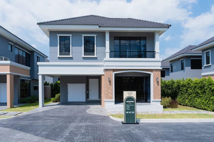 Crown Estate 168/97 - Phuket
