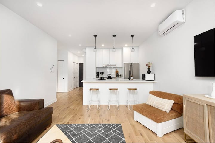 Elegant 1br Condo | Prime Montréal Location - LaSalle