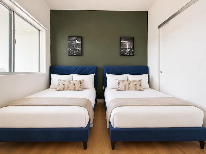 Santa Monica Stay | King Bed | Rooftop - Bel Air - Los Angeles