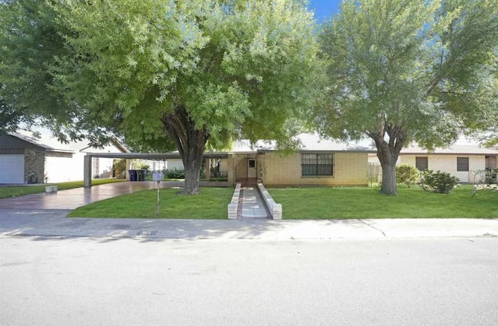 Casa De Estrellas - Laredo, TX