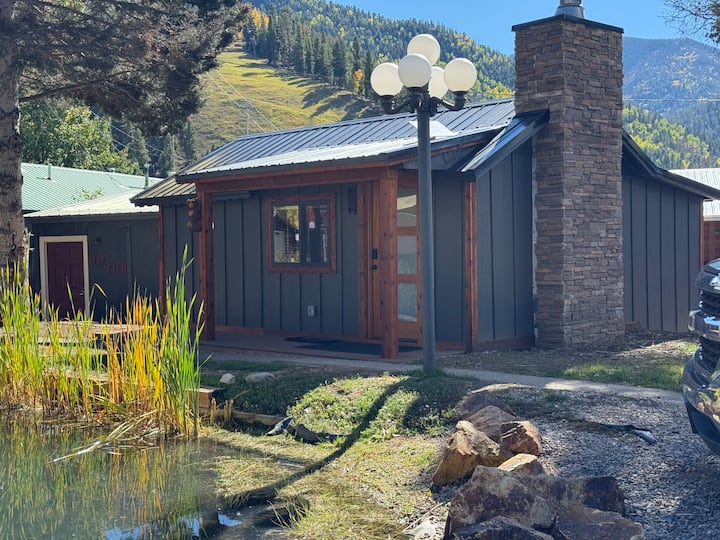 Cozy Aspen Unit #6 (Studio Cabin) Small Pet W/fee - Red River, NM