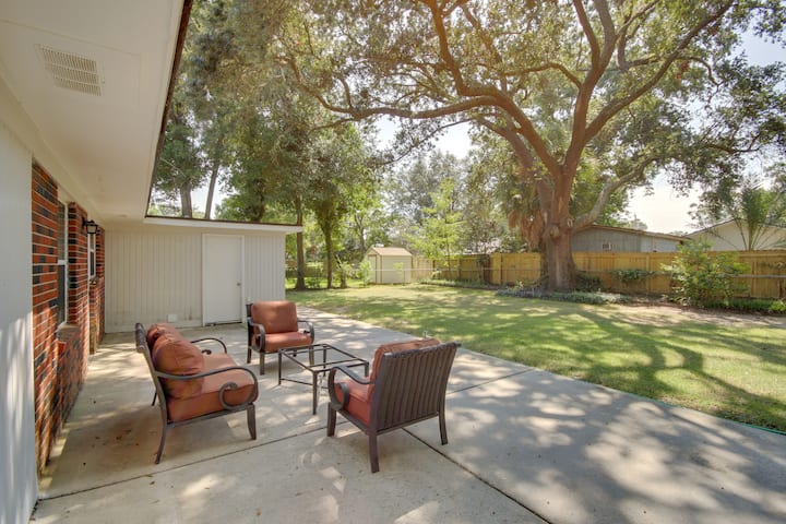 < 2 Mi To Beach! Home W/ Fenced Yard In Gulfport - Biloxi, MS