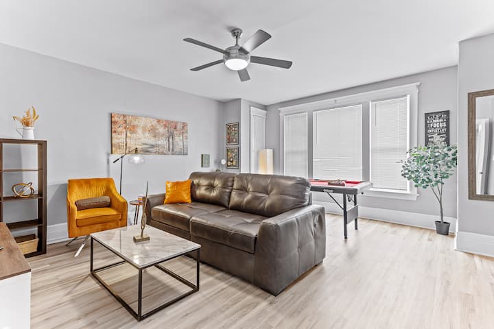 Spacious 4br Midtown Rental On Woodward - Detroit, MI