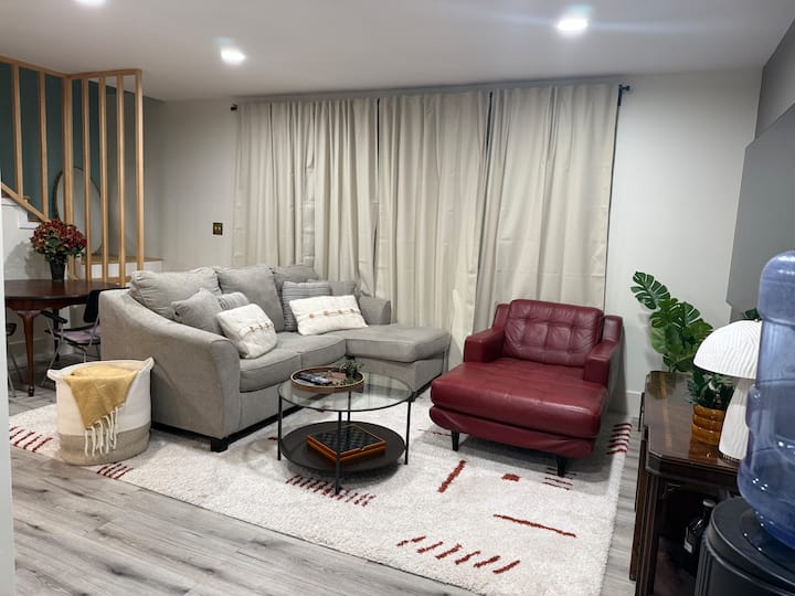 Carriage House Apartment Near Rockville Town Ctr - Rockville, MD