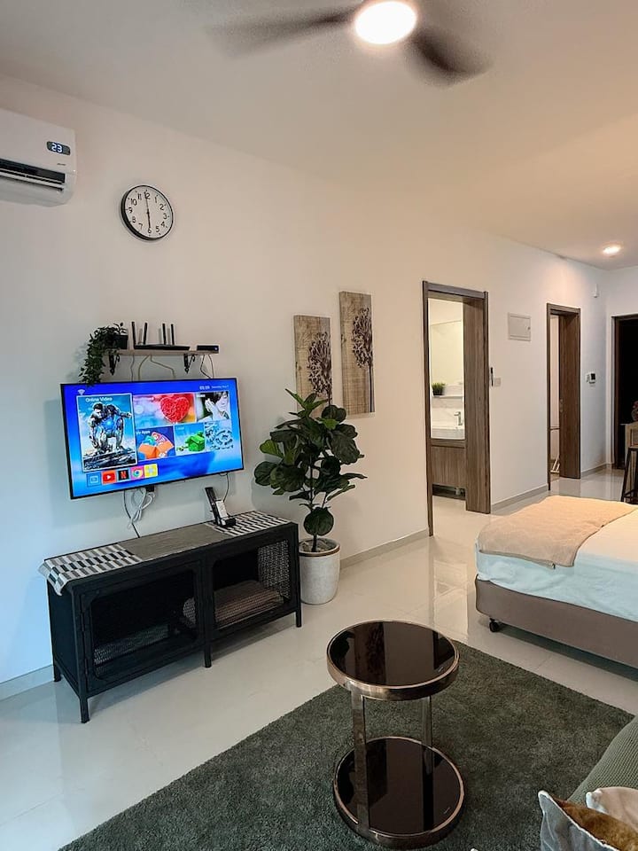 Forest City Sea View Apartment: Modern Muji Style - Kukup