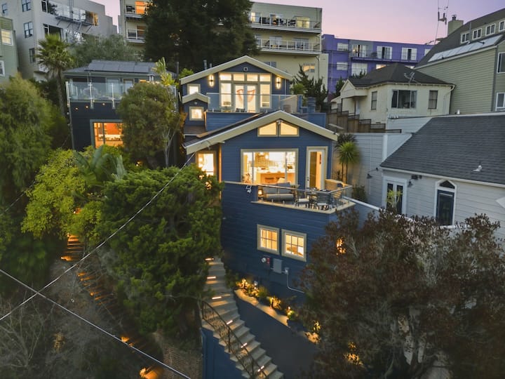 Panoramic Views! Castro Retreat W/ City Views - San Francisco, CA