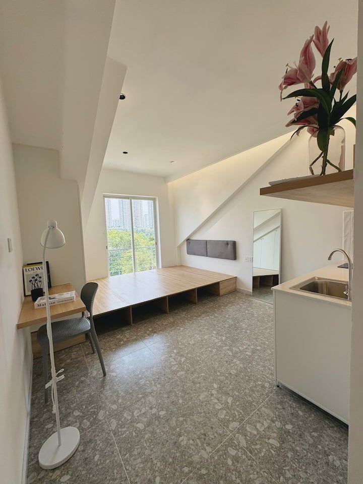 Private Villa Apt Lake View C404 @ Cozinema - Ho Chi Minh City