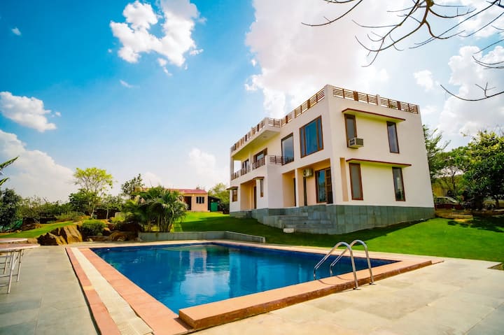 Sloshout Jjm Green Farm - Gurgaon