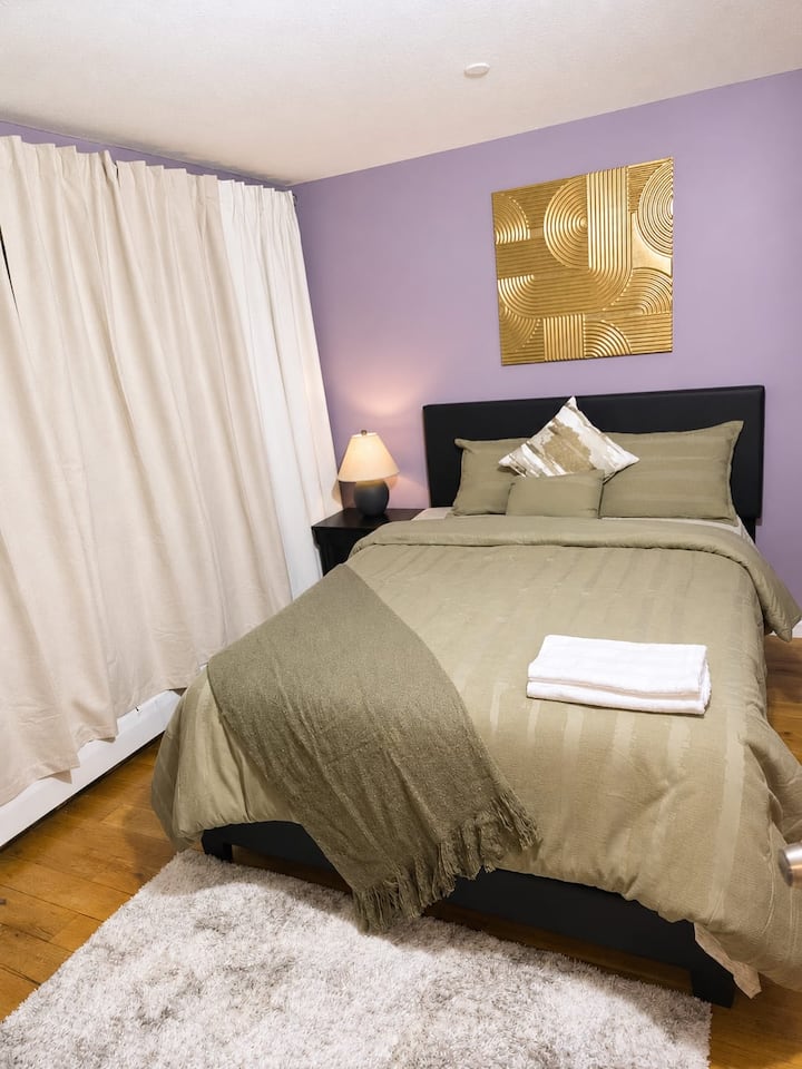 Cozy 1 Bedroom Home Away From Home - Edgewater, NJ