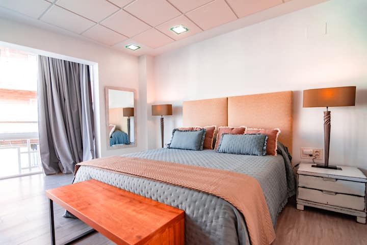 Edomus Medellín 1485 Suites - Don Benito