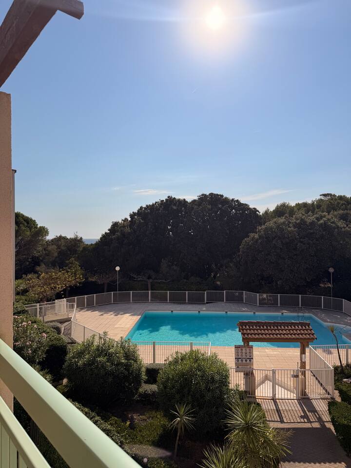 Cocon Méditerranéen Piscine Balcon Plage - Plage de Sausset les pins