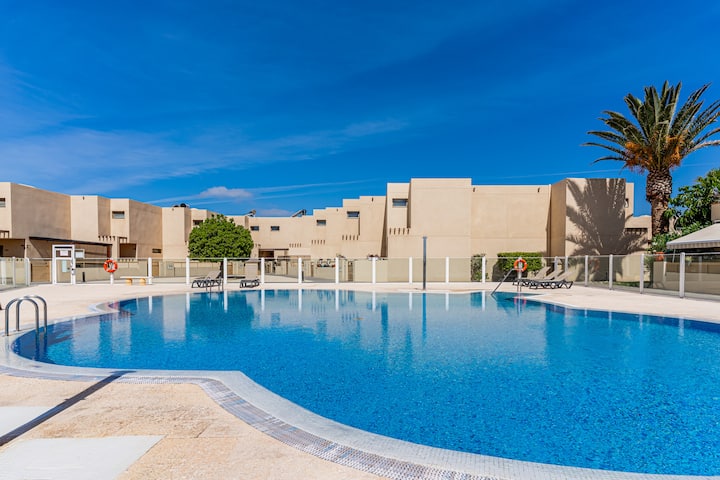 Casa Con Piscina Y Terrazas A 200 M De La Playa - San Isidro, Alicante