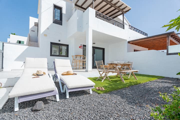Casa Marlena- Private Terrace- 4 Min To The Beach - Puerto del Carmen
