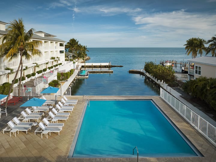 Peaceful Oceanside Escape: Unit Near 7 Mile Beach - Marathon, FL
