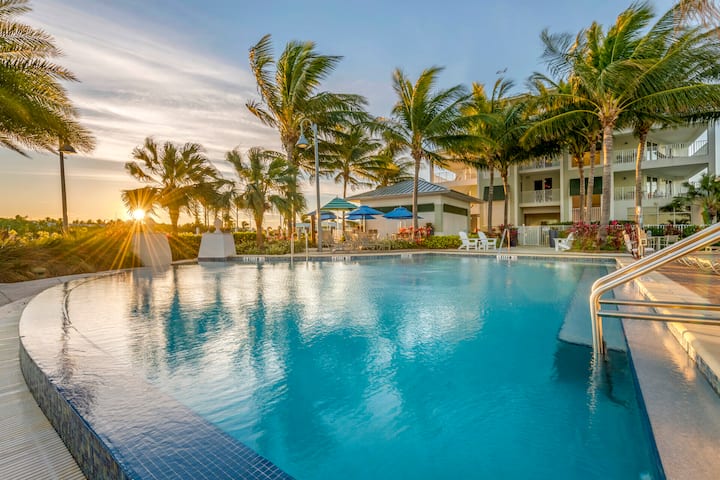 2 Queen Room | Faro Blanco Resort & Yacht Club - Marathon, FL
