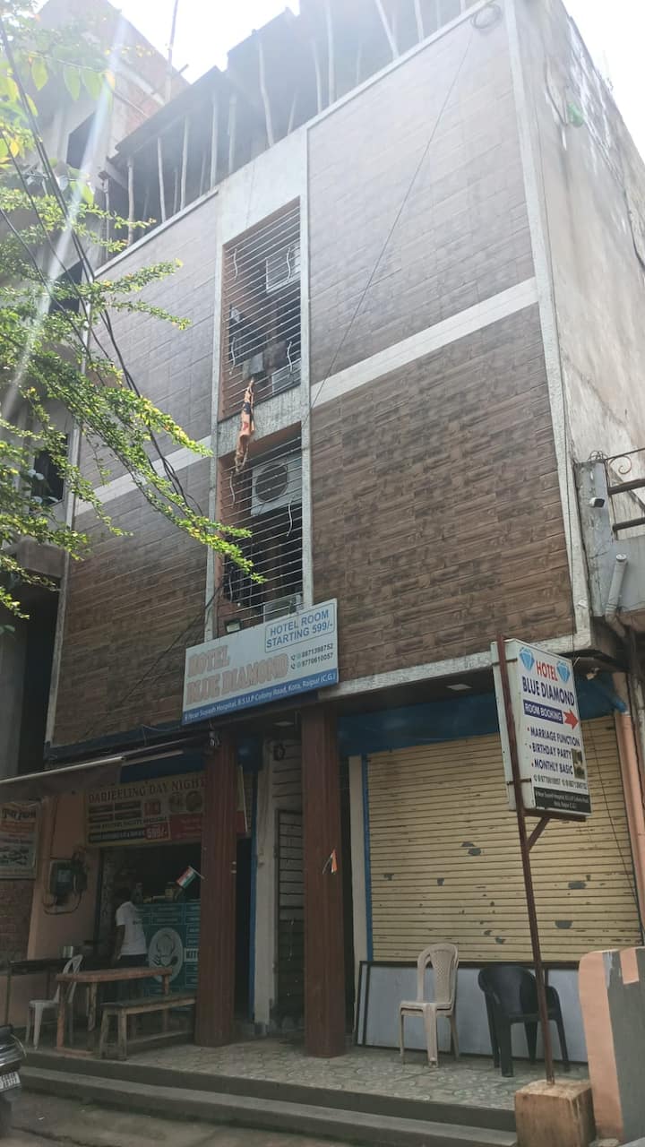 Spacious Room For A Comfortable Stay - Raipur