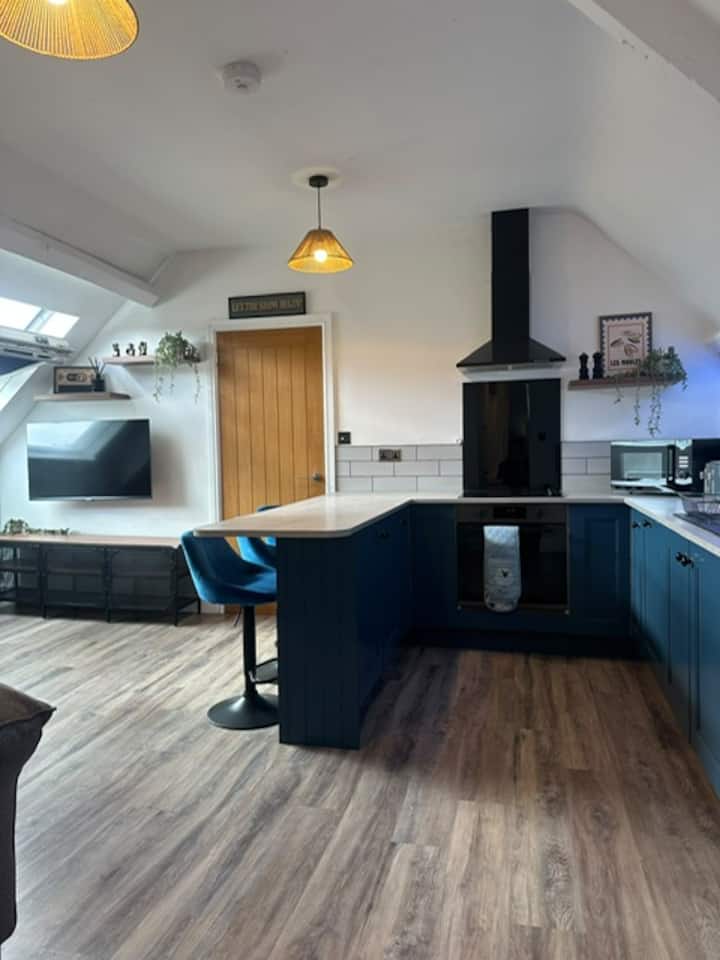 Spacious/modern 2 Bedroom Flat In The Cotswolds - Stroud