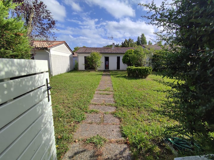 Maison Au Calme Avec Jardin Entre Ville Et Nature - Gradignan
