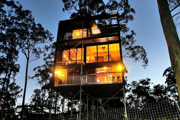 Gorgeous Queensland Tree House With Great Views - Springbrook