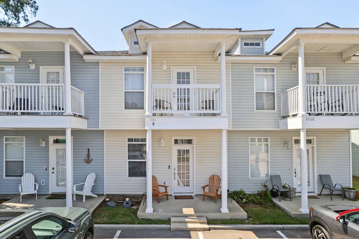 Newly Renovated-3bed/3bath-pool-walk To The Beach - Gulfport, MS