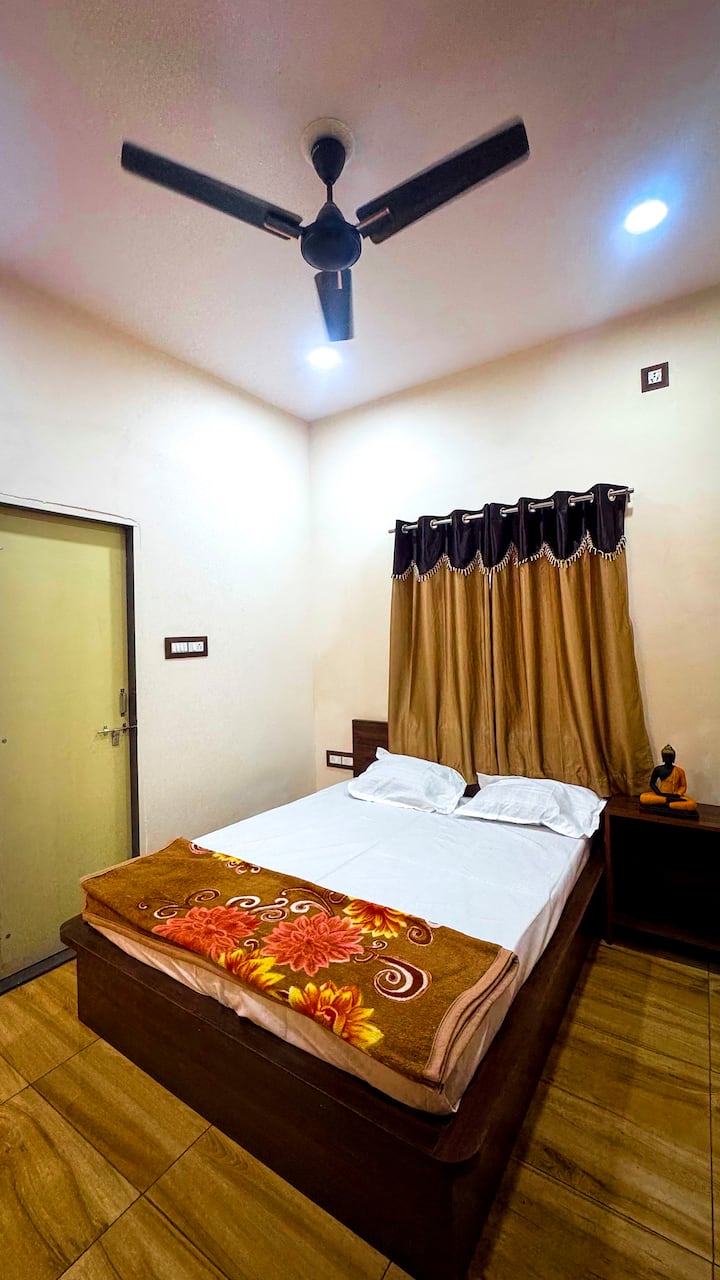 Private Room 1 Near Dwarkadhish Temple - Dwarka