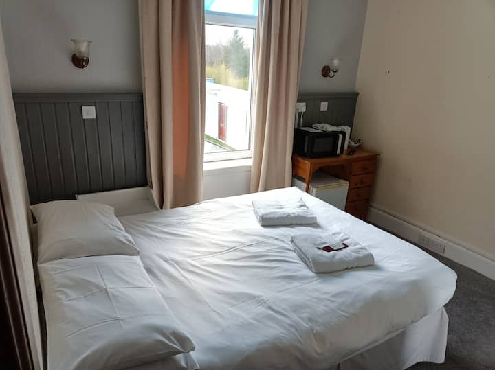 Room 1. The Town House. Opp Aldi. Self-catering - 덤프리스