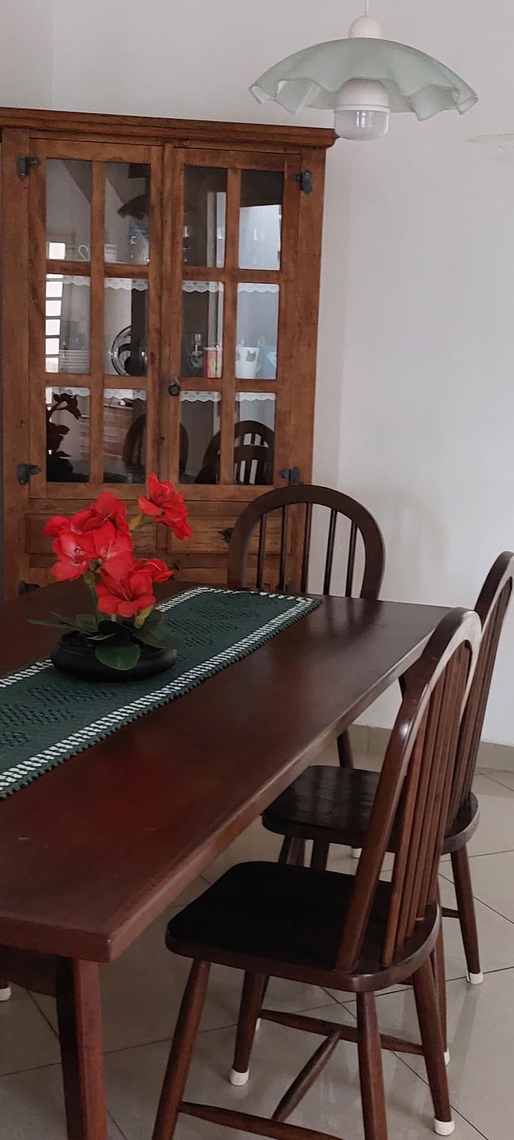 Casa A Poucos Passos Do Santuário, Com Duas Vagas. - Aparecida