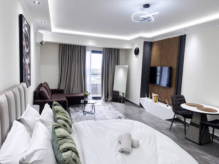 Exec. Studio Apt With Gym, Pool & Safe Parking - Ghana