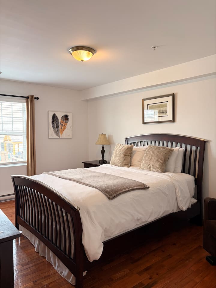 Cozy 3-bedroom Downtown Oasis - Fredericton