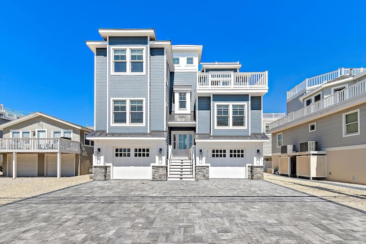 Luxury Coastal Retreat - Long Beach Island, NJ