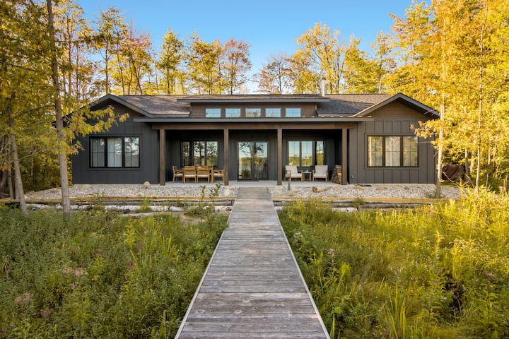 Firefly Landing | Pet Friendly | Golf - Elk Rapids, MI