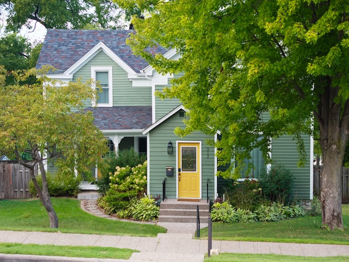 *New* Historic Home Near Downtown, River Views! - Hastings, MN