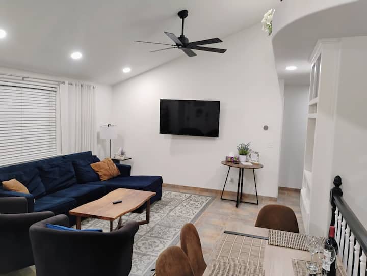 Charming Family-friendly Home Near Uc Davis Campus - Davis, CA