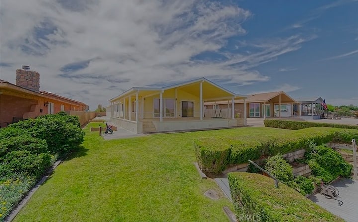 The Yellow Wake- A Riverside Retreat! - Blythe, CA
