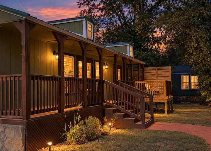 Creekside Cottage + Fire Pit  Near Thunder Ridge - Coney Island, MO