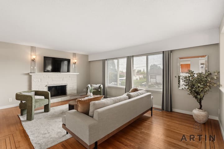 Quiet North Burnaby 2br Home, Parking And Laundry - 本那比